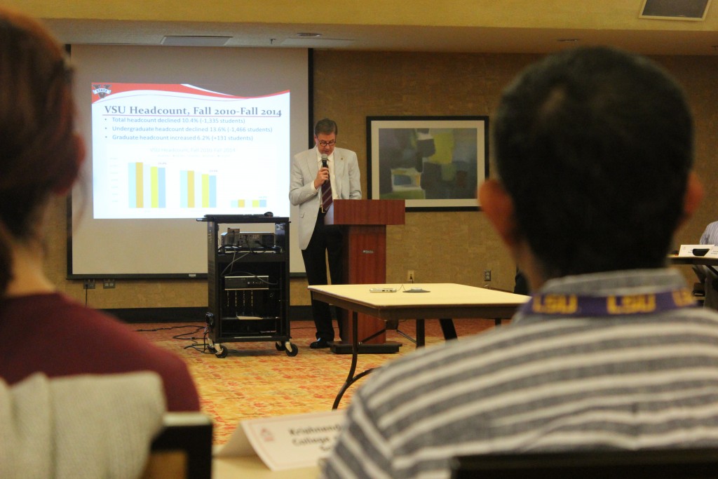 To Lecture or not to lecture?: Professors debate on whether or not to ...